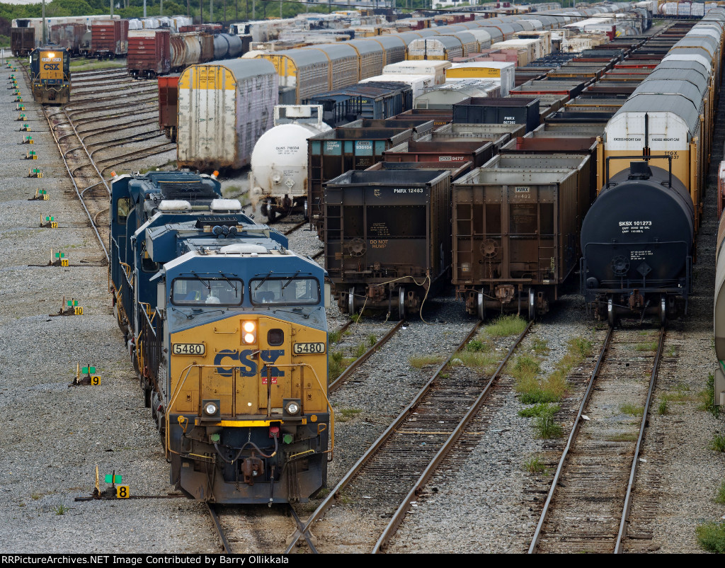 CSX 5480, 8024, 6557 & 8214 working in Yeoman Yard